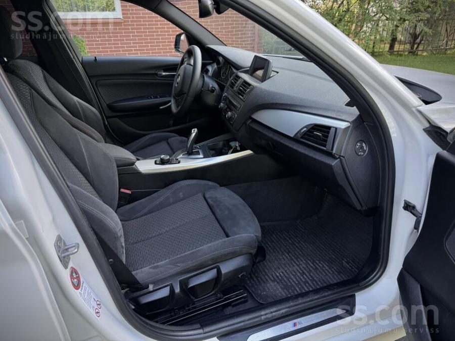 White BMW 118 2012 in Jelgava, with an engine capacity of 2.00 L and mileage of 292 thousand km for 8700 €, photo 11 on AUTOMOTO.COM.LV