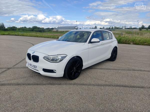 White BMW 118 2012 in Raseiniai, with an engine capacity of 2.00 L and mileage of 244 thousand km for 4750 €, photo 4 on AUTOMOTO.COM.LV