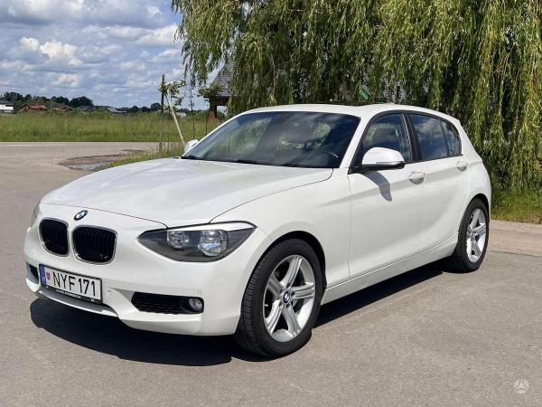 White BMW 118 2013 in Kaunas, with an engine capacity of 2.00 L and mileage of 229 thousand km for 7850 €, photo 1 on AUTOMOTO.COM.LV