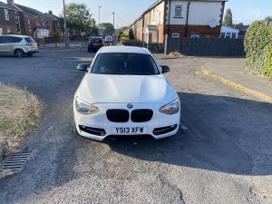 Balts BMW 118 2013 Joniškis, ar dzinēja tilpumu 2.00 L un nobraukumu 118 tūkst. km par 2300 €, foto  vietnē AUTOMOTO.COM.LV