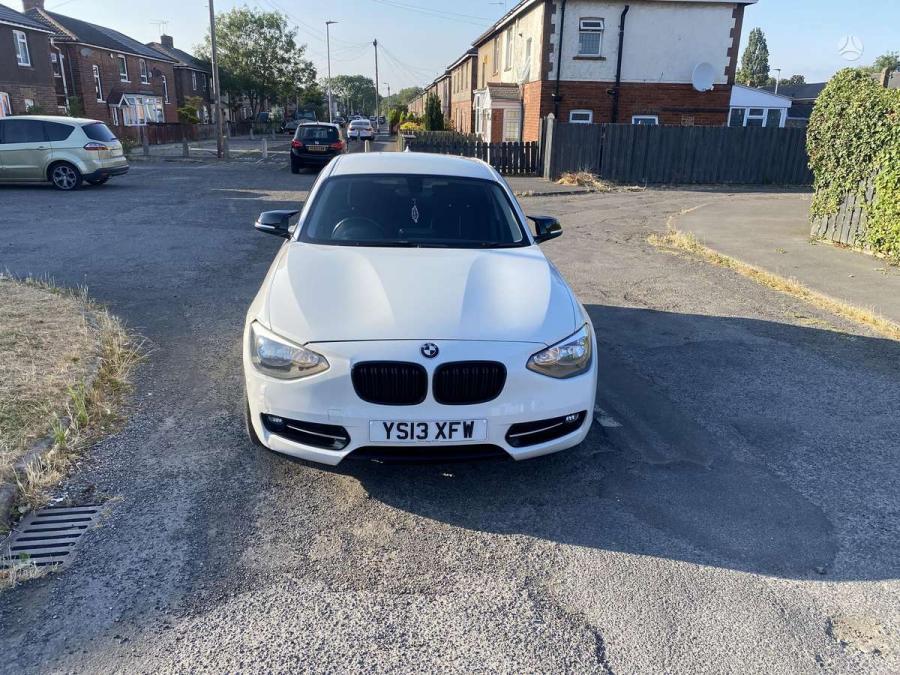 Balts BMW 118 2013 Joniškis, ar dzinēja tilpumu 2.00 L un nobraukumu 118 tūkst. km par 2300 €, foto 1 vietnē AUTOMOTO.COM.LV