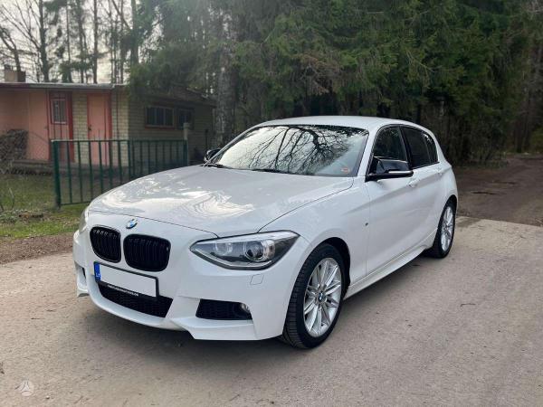 White BMW 118 2014 in Vilnius, with an engine capacity of 2.00 L and mileage of 233 thousand km for 7500 €, photo 3 on AUTOMOTO.COM.LV