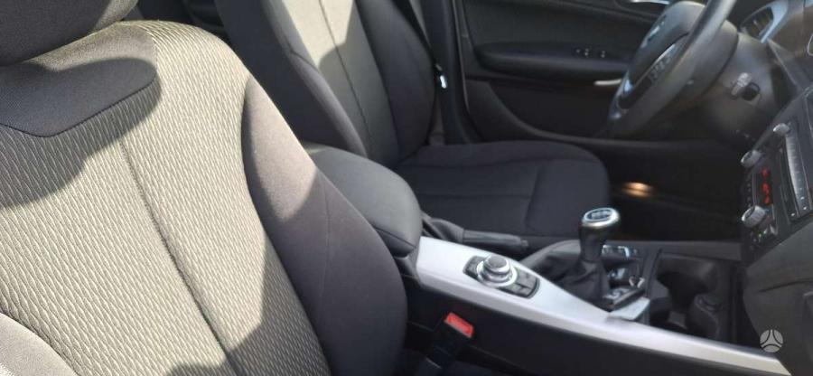White BMW 118 2014 in Rokiskis, with an engine capacity of 2.00 L and mileage of 143 thousand km for 6399 €, photo 22 on AUTOMOTO.COM.LV
