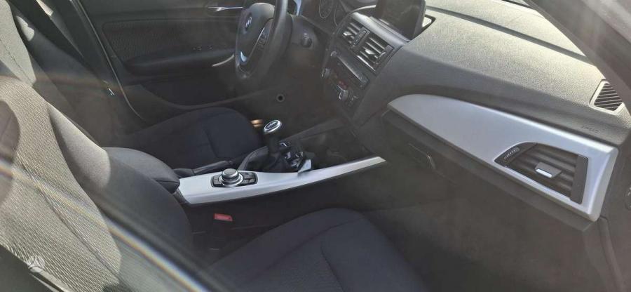 White BMW 118 2014 in Rokiskis, with an engine capacity of 2.00 L and mileage of 143 thousand km for 6200 €, photo 21 on AUTOMOTO.COM.LV