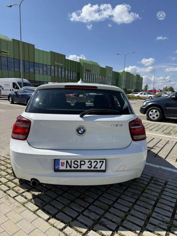 White BMW 118 2014 in Vilnius, with an engine capacity of 2.00 L and mileage of 230 thousand km for 7500 €, photo 4 on AUTOMOTO.COM.LV