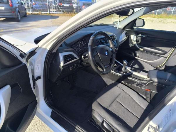 Balts BMW 118 2014 Šauļi, ar dzinēja tilpumu 2.00 L un nobraukumu 252 tūkst. km par 4450 €, foto 10 vietnē AUTOMOTO.COM.LV