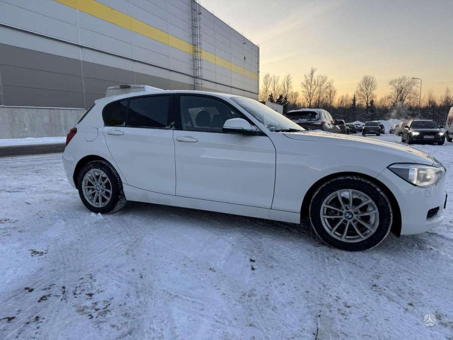 Balts BMW 118 2015 Viļņa, ar dzinēja tilpumu 2.00 L un nobraukumu 188 tūkst. km par 8300 €, foto 9 vietnē AUTOMOTO.COM.LV