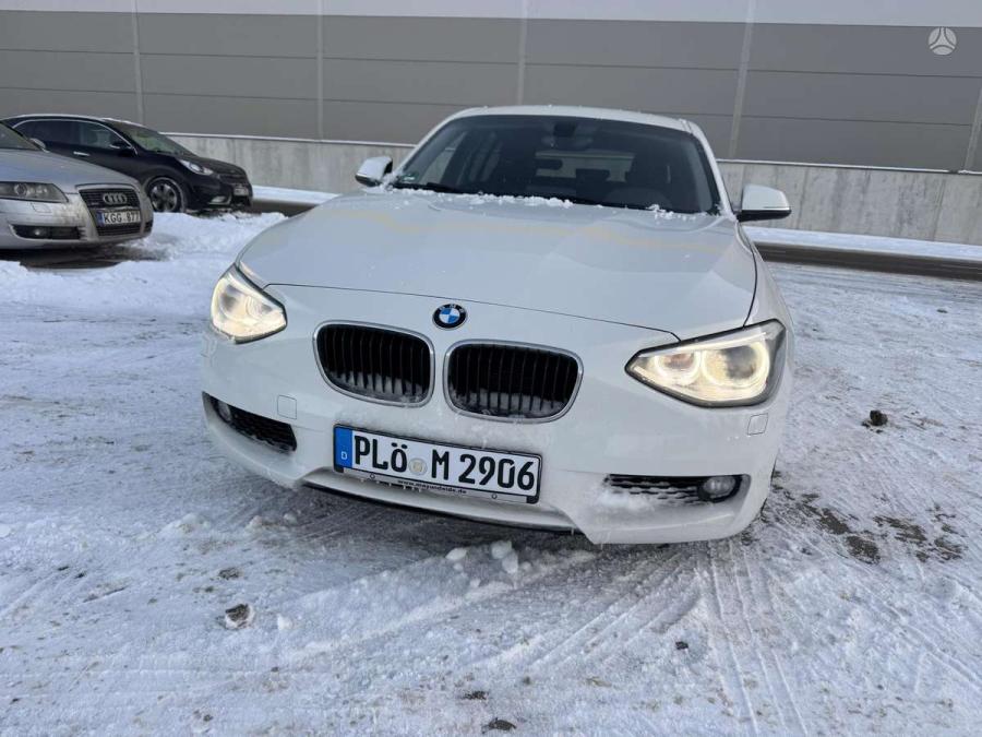 Balts BMW 118 2015 Viļņa, ar dzinēja tilpumu 2.00 L un nobraukumu 188 tūkst. km par 8300 €, foto 12 vietnē AUTOMOTO.COM.LV