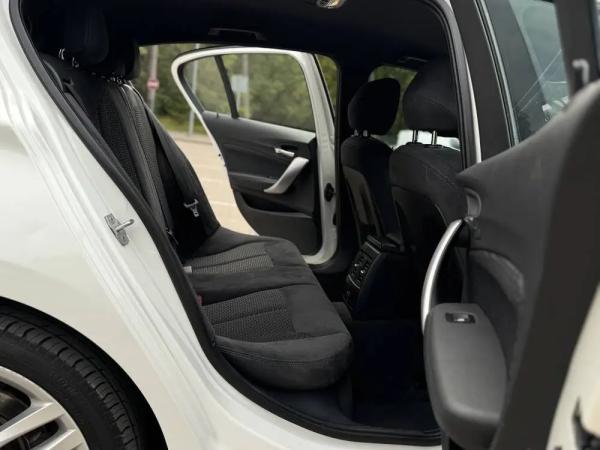 White BMW 118 2017 in Jurmala, with an engine capacity of 2.00 L and mileage of 285 thousand km for 9390 €, photo 8 on AUTOMOTO.COM.LV