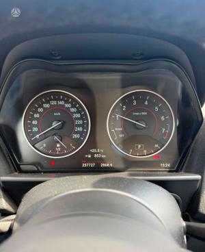 White BMW 118 2017 in Vilnius, with an engine capacity of 1.50 L and mileage of 257 thousand km for 7700 €, photo 15 on AUTOMOTO.COM.LV