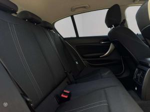 White BMW 118 2018 in Klaipeda, with an engine capacity of 1.50 L and mileage of 252 thousand km for 10499 €, photo 10 on AUTOMOTO.COM.LV