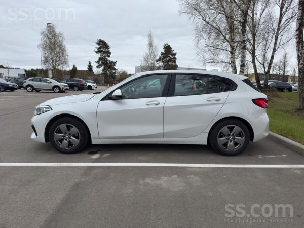BMW 118 2019 Rīga vietnē Balts BMW 118 2019 Rīga, ar dzinēja tilpumu 1.50 L un nobraukumu 71 tūkst. km par 14500 €, foto 9 vietnē AUTOMOTO.COM.LV