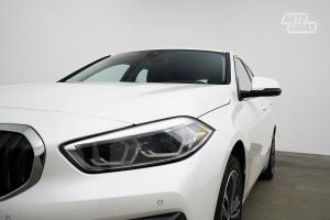Balts BMW 118 2020 Kauņa, ar dzinēja tilpumu 0.00 L un nobraukumu 74 tūkst. km par 23138 €, foto 21 vietnē AUTOMOTO.COM.LV