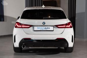 White BMW 118 2020 in Kaunas, with an engine capacity of 1.50 L and mileage of 110 thousand km for 18771 €, photo 7 on AUTOMOTO.COM.LV