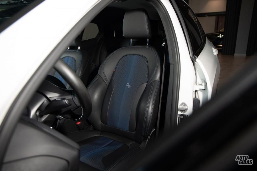 White BMW 118 2020 in Kaunas, with an engine capacity of 1.50 L and mileage of 110 thousand km for 18771 €, photo 11 on AUTOMOTO.COM.LV