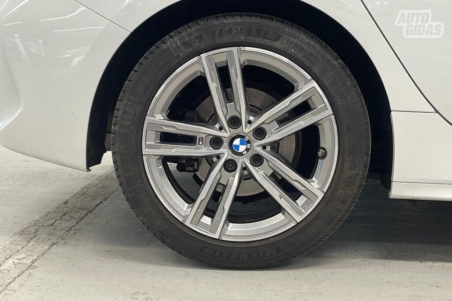 Balts BMW 118 2023 Kauņa, ar dzinēja tilpumu 0.00 L un nobraukumu 26 tūkst. km par 30292 €, foto 14 vietnē AUTOMOTO.COM.LV
