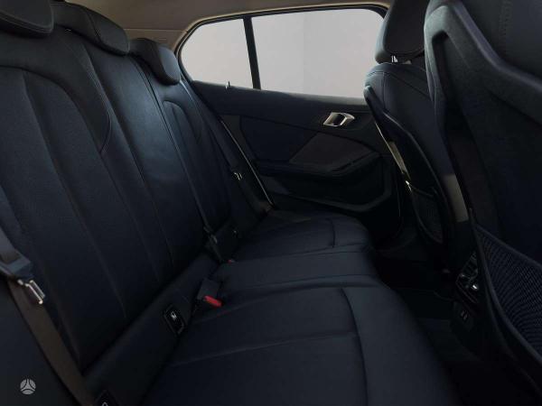 White BMW 118 2023 in Klaipeda, with an engine capacity of 1.50 L and mileage of 39 thousand km for 21999 €, photo 10 on AUTOMOTO.COM.LV