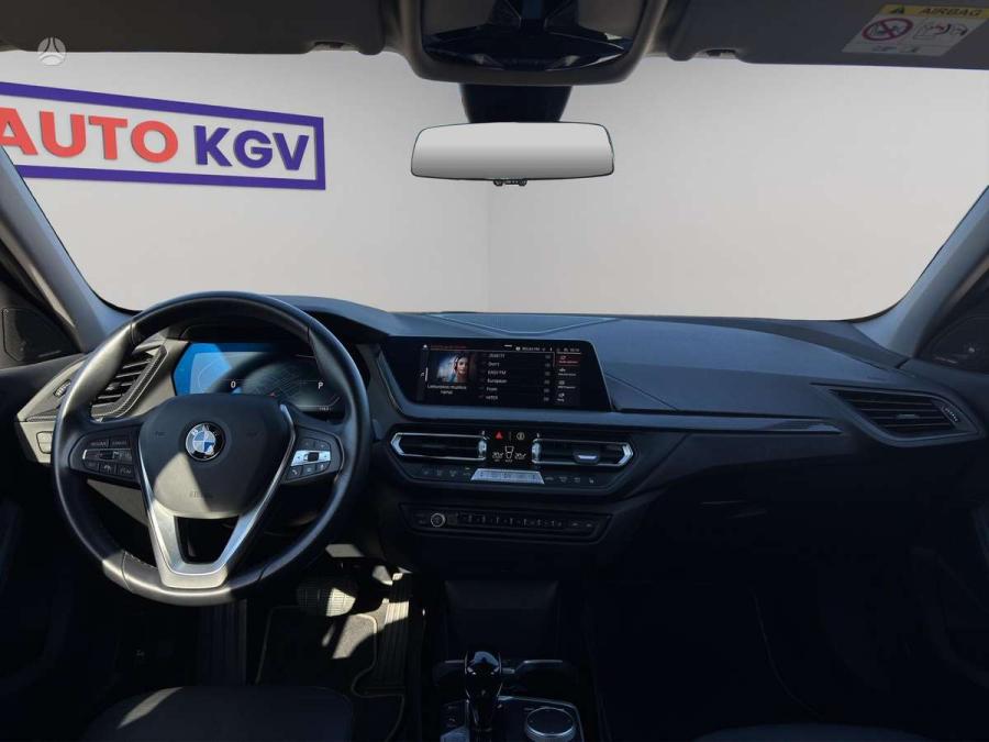 White BMW 118 2023 in Klaipeda, with an engine capacity of 1.50 L and mileage of 39 thousand km for 21999 €, photo 13 on AUTOMOTO.COM.LV