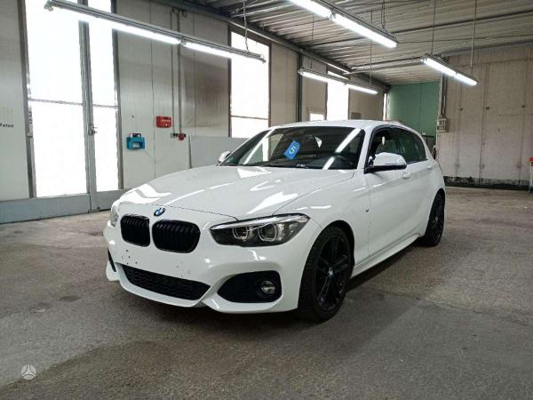 White BMW 118 2019 in Vilnius, with an engine capacity of 1.50 L and mileage of 121 thousand km for 12990 €, photo 1 on AUTOMOTO.COM.LV