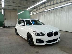 White BMW 118 2019 in Vilnius, with an engine capacity of 1.50 L and mileage of 121 thousand km for 12990 €, photo 4 on AUTOMOTO.COM.LV