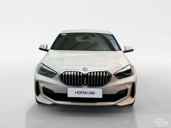 White BMW 118 2020 in Kaunas, with an engine capacity of 1.50 L and mileage of 83 thousand km for 23678 €, photo 2 on AUTOMOTO.COM.LV