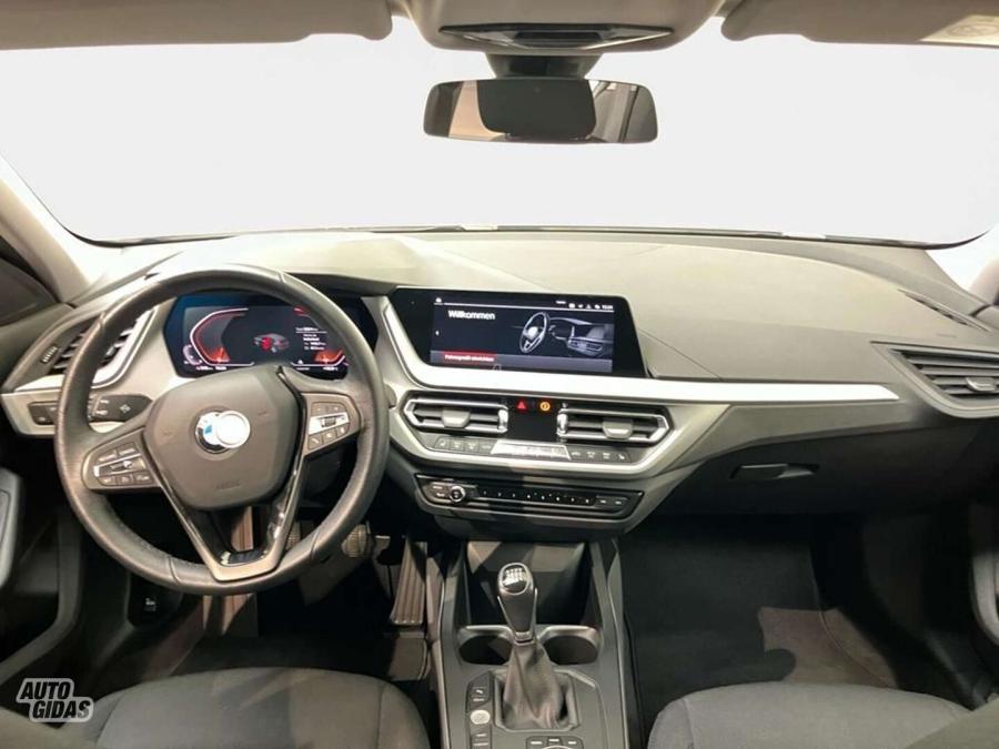 Balts BMW 118 2022 Kauņa, ar dzinēja tilpumu 1.50 L un nobraukumu 37 tūkst. km par 25772 €, foto 12 vietnē AUTOMOTO.COM.LV