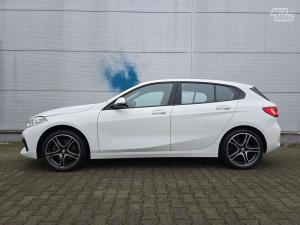 Balts BMW 118 2022 Kauņa, ar dzinēja tilpumu 1.50 L un nobraukumu 52 tūkst. km par 21594 €, foto 5 vietnē AUTOMOTO.COM.LV