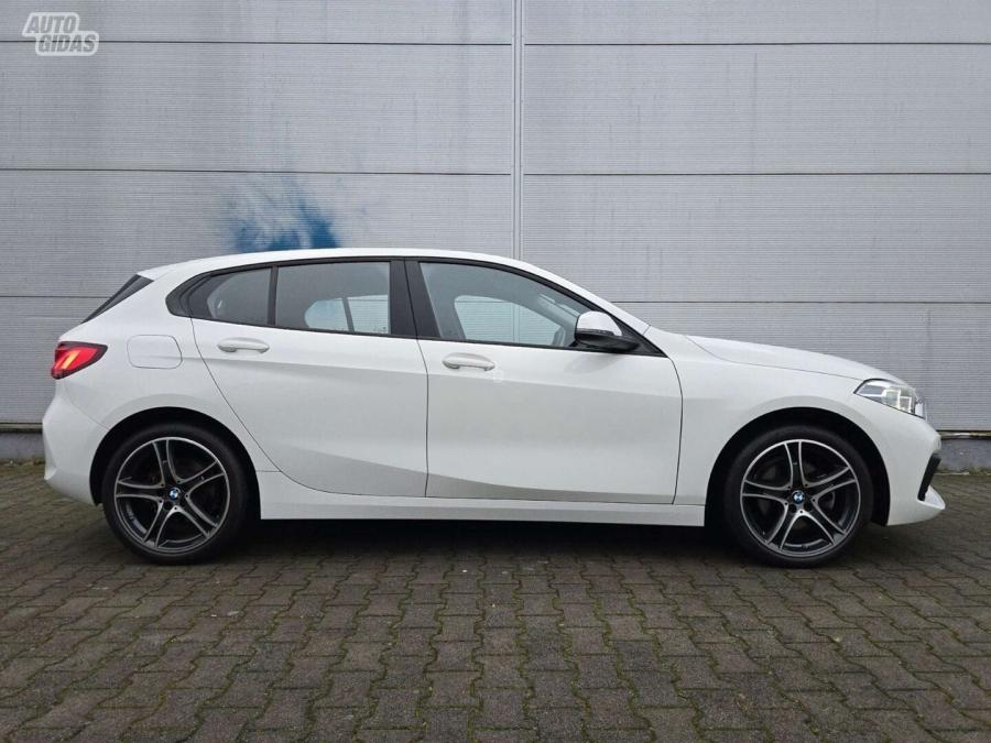 Balts BMW 118 2022 Kauņa, ar dzinēja tilpumu 1.50 L un nobraukumu 52 tūkst. km par 21594 €, foto 8 vietnē AUTOMOTO.COM.LV
