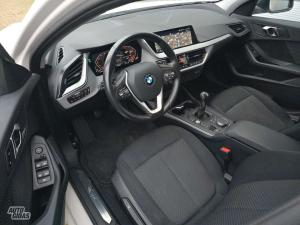 Balts BMW 118 2022 Kauņa, ar dzinēja tilpumu 1.50 L un nobraukumu 52 tūkst. km par 21594 €, foto 12 vietnē AUTOMOTO.COM.LV