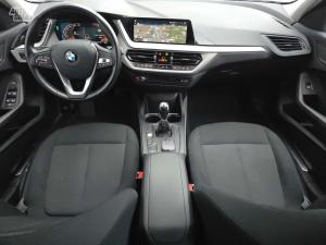 Balts BMW 118 2022 Kauņa, ar dzinēja tilpumu 1.50 L un nobraukumu 52 tūkst. km par 21594 €, foto 18 vietnē AUTOMOTO.COM.LV