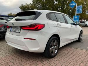 Balts BMW 118 2022 Kauņa, ar dzinēja tilpumu 1.50 L un nobraukumu 76 tūkst. km par 22390 €, foto 5 vietnē AUTOMOTO.COM.LV