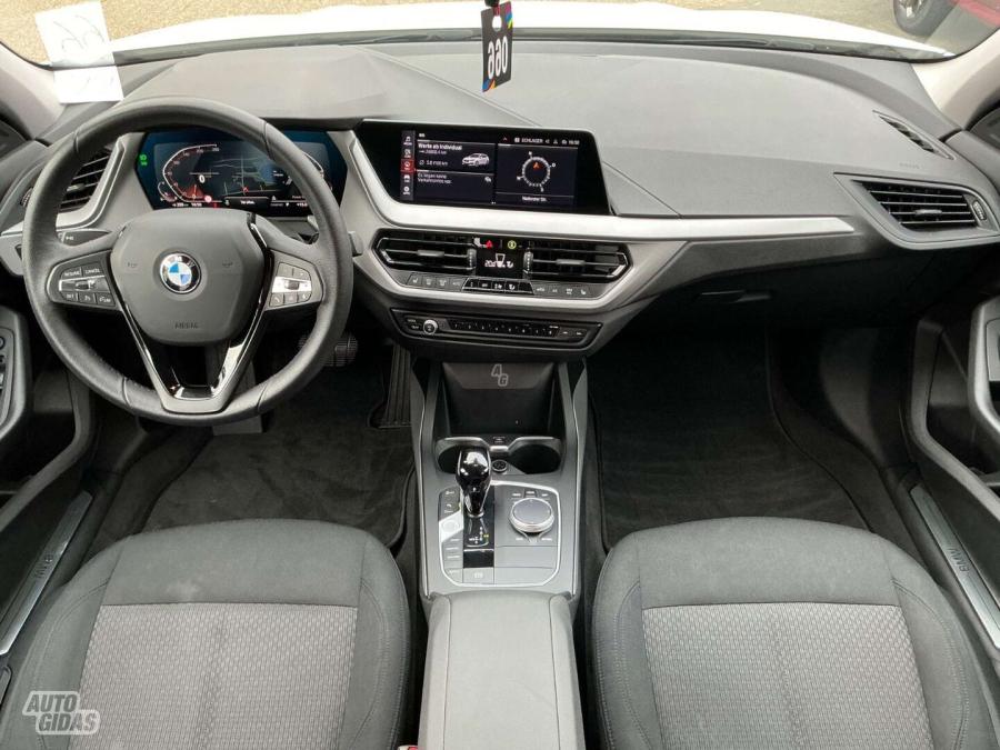 Balts BMW 118 2022 Kauņa, ar dzinēja tilpumu 1.50 L un nobraukumu 76 tūkst. km par 22390 €, foto 12 vietnē AUTOMOTO.COM.LV