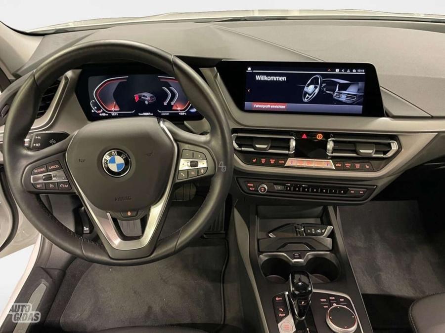 Balts BMW 118 2022 Kauņa, ar dzinēja tilpumu 1.50 L un nobraukumu 35 tūkst. km par 26622 €, foto 11 vietnē AUTOMOTO.COM.LV