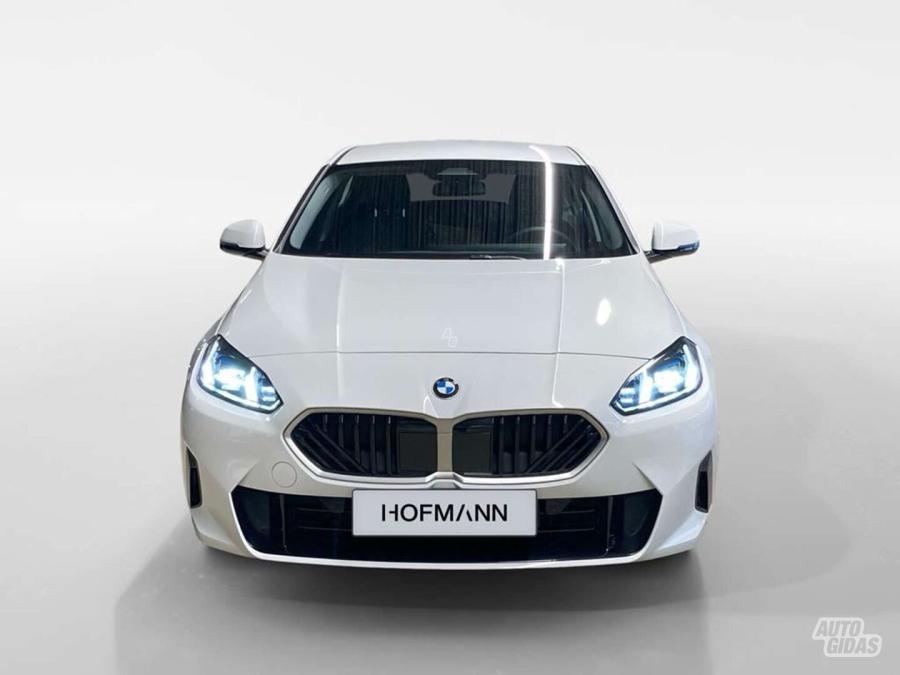 White BMW 118 2024 in Kaunas, with an engine capacity of 2.00 L and mileage of 19 thousand km for 32012 €, photo 4 on AUTOMOTO.COM.LV