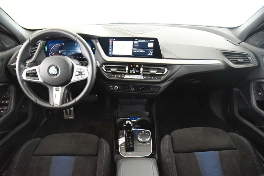 White BMW 118 2024 in Kaunas, with an engine capacity of 1.50 L and mileage of 28 thousand km for 31627 €, photo 12 on AUTOMOTO.COM.LV