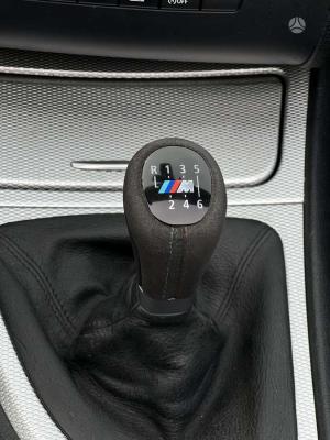 Black BMW 120 2008 in Vilnius, with an engine capacity of 2.00 L and mileage of 160 thousand km for 6250 €, photo 19 on AUTOMOTO.COM.LV
