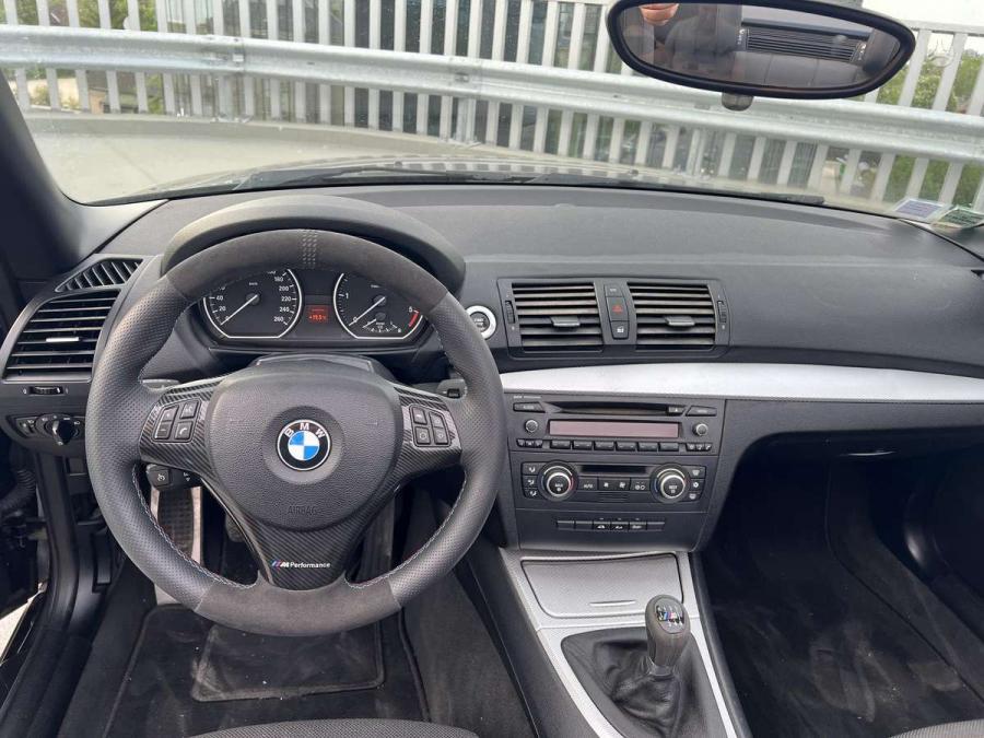 Black BMW 120 2008 in Vilnius, with an engine capacity of 2.00 L and mileage of 160 thousand km for 6250 €, photo 21 on AUTOMOTO.COM.LV