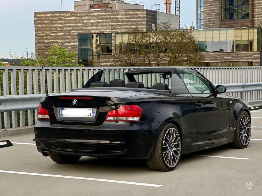 Black BMW 120 2008 in Vilnius, with an engine capacity of 2.00 L and mileage of 160 thousand km for 6250 €, photo 22 on AUTOMOTO.COM.LV