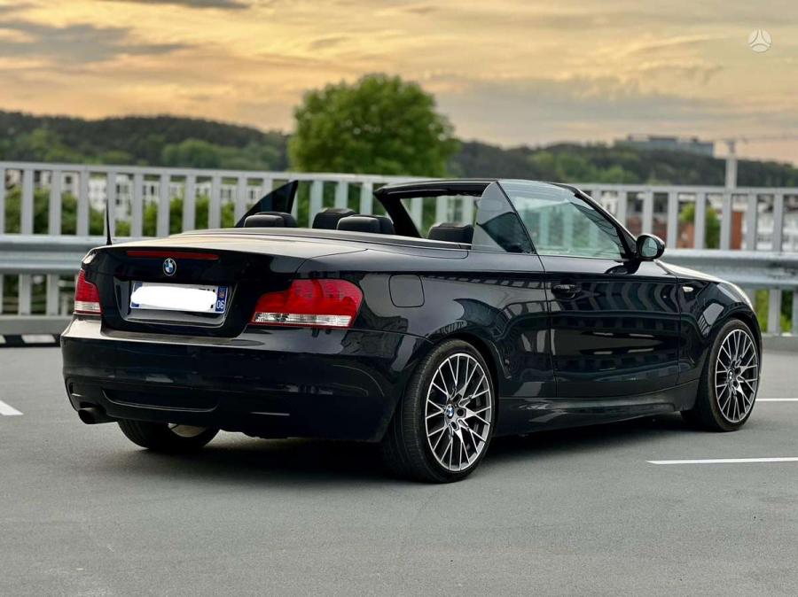 Black BMW 120 2008 in Vilnius, with an engine capacity of 2.00 L and mileage of 160 thousand km for 6250 €, photo 24 on AUTOMOTO.COM.LV