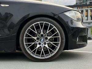 Black BMW 120 2008 in Vilnius, with an engine capacity of 2.00 L and mileage of 160 thousand km for 6250 €, photo 26 on AUTOMOTO.COM.LV