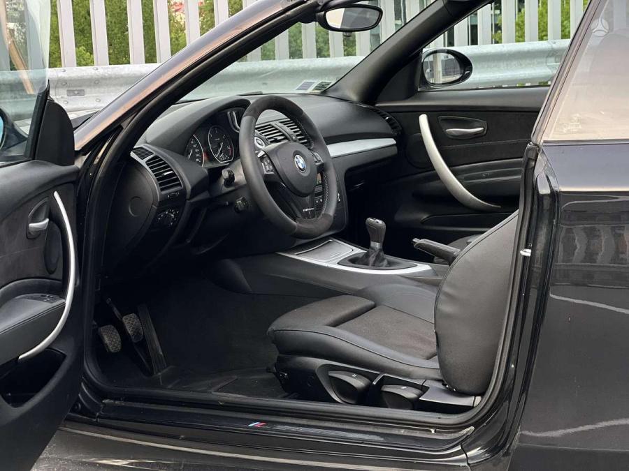 Black BMW 120 2008 in Vilnius, with an engine capacity of 2.00 L and mileage of 160 thousand km for 6250 €, photo 31 on AUTOMOTO.COM.LV
