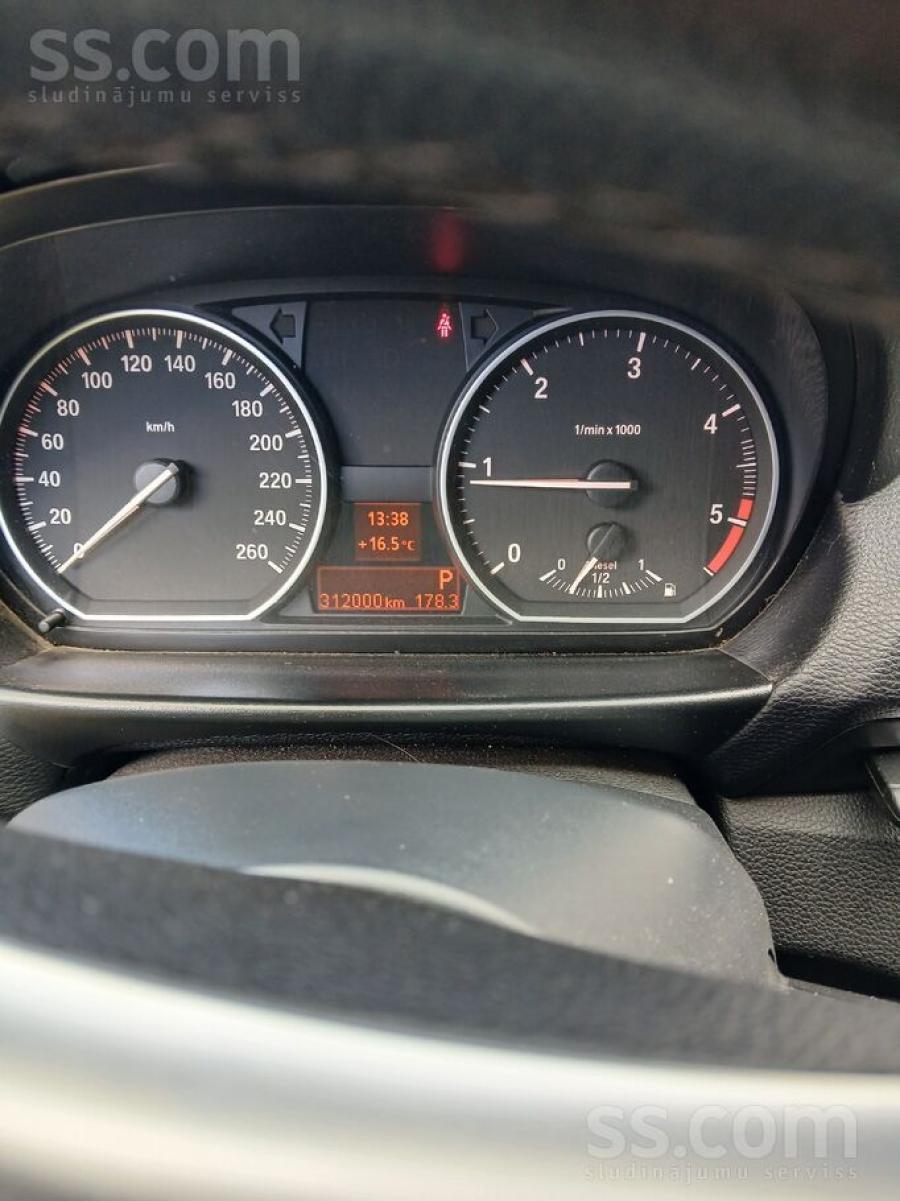Melns BMW 120 2008 Rīga, ar dzinēja tilpumu 2.00 L un nobraukumu 312 tūkst. km par 6000 €, foto 10 vietnē AUTOMOTO.COM.LV