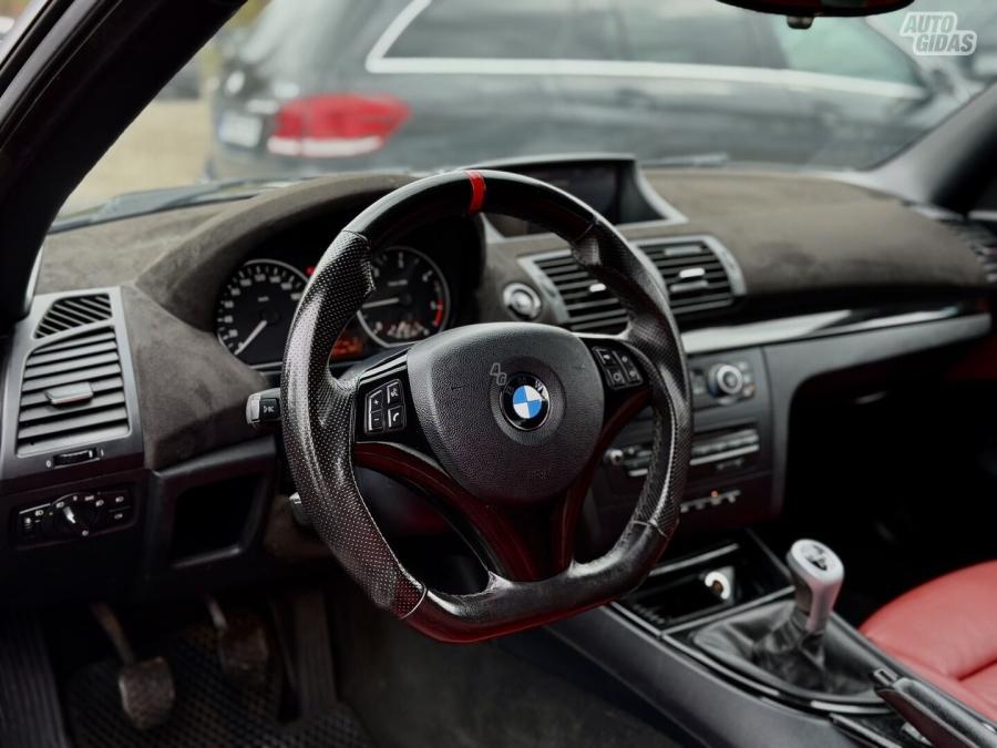 Black BMW 120 2009 in Kaunas, with an engine capacity of 2.00 L and mileage of 253 thousand km for 6500 €, photo 28 on AUTOMOTO.COM.LV