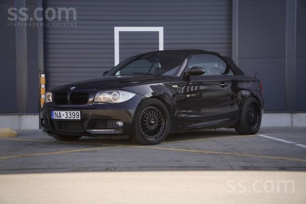 Black BMW 120 2009 in Riga, with an engine capacity of 2.00 L and mileage of 224 thousand km for 7250 €, photo 1 on AUTOMOTO.COM.LV