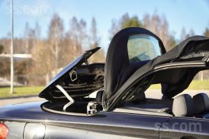 Black BMW 120 2009 in Riga, with an engine capacity of 2.00 L and mileage of 224 thousand km for 7250 €, photo 15 on AUTOMOTO.COM.LV