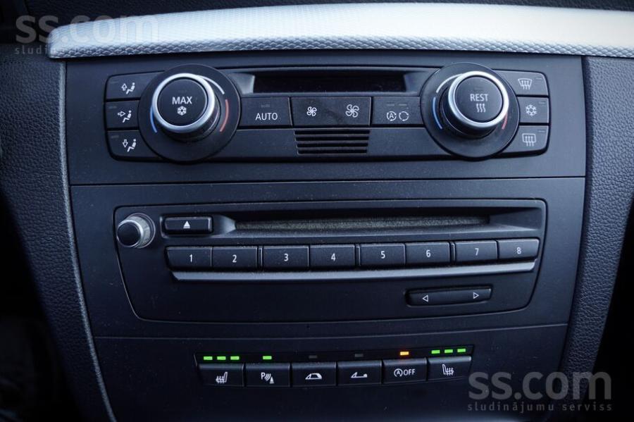 Black BMW 120 2009 in Riga, with an engine capacity of 2.00 L and mileage of 224 thousand km for 7250 €, photo 25 on AUTOMOTO.COM.LV