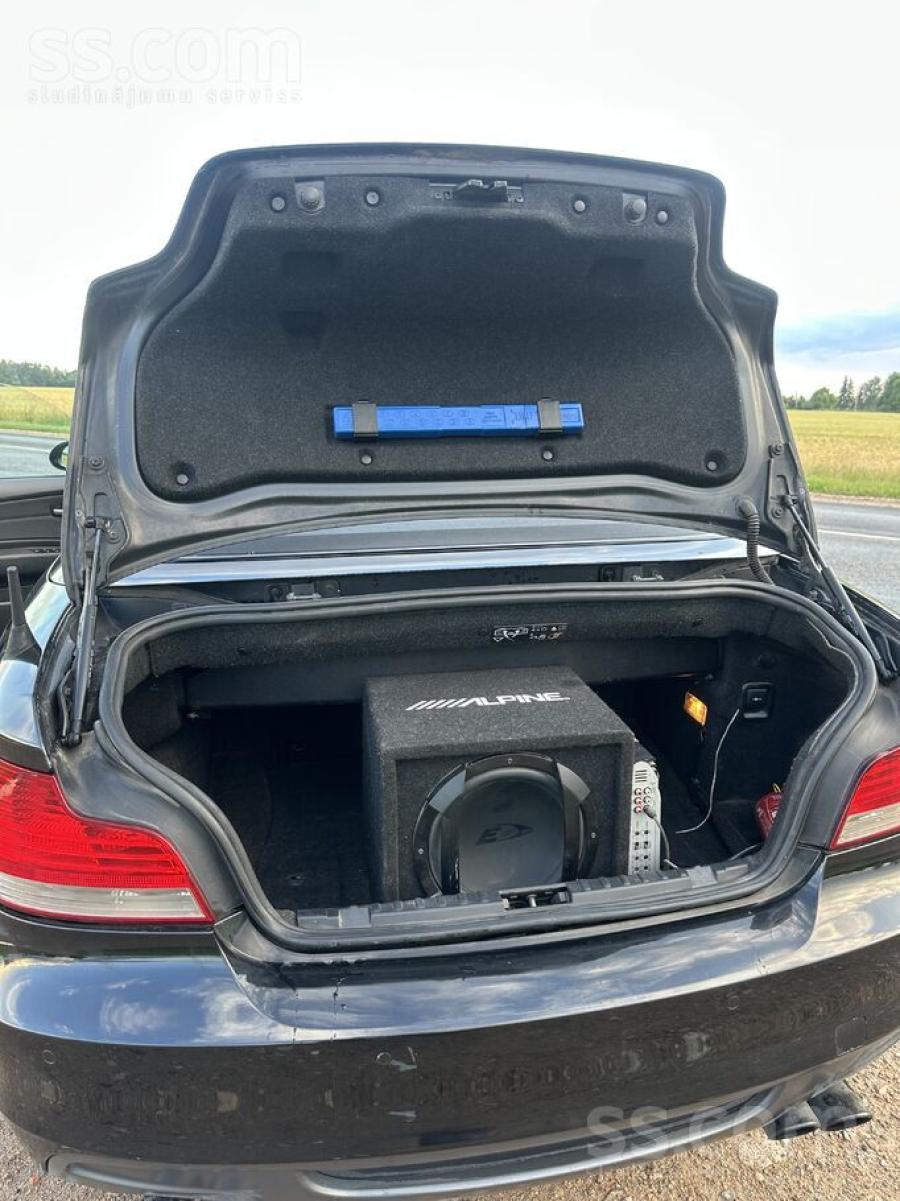 Melns BMW 120 2009 Bauska, ar dzinēja tilpumu 2.00 L un nobraukumu 270 tūkst. km par 5700 €, foto 21 vietnē AUTOMOTO.COM.LV