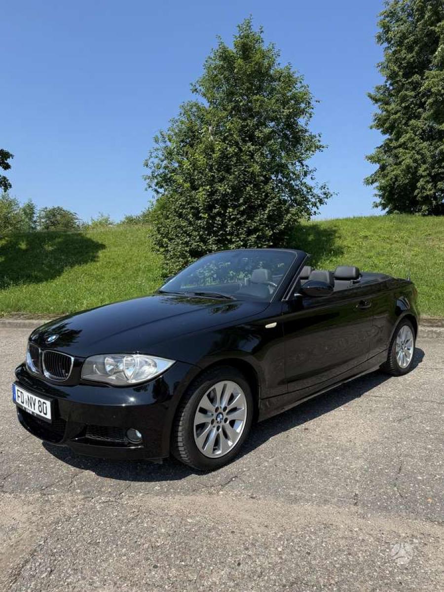 Black BMW 120 2009 in Kaunas, with an engine capacity of 2.00 L and mileage of 182 thousand km for 3750 €, photo 1 on AUTOMOTO.COM.LV