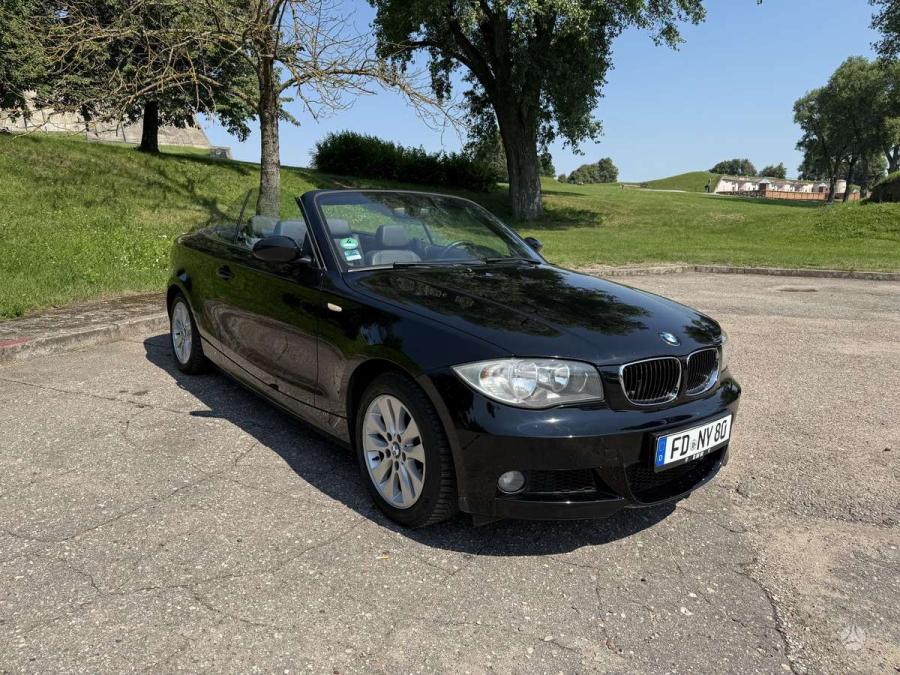 Black BMW 120 2009 in Kaunas, with an engine capacity of 2.00 L and mileage of 182 thousand km for 3750 €, photo 9 on AUTOMOTO.COM.LV