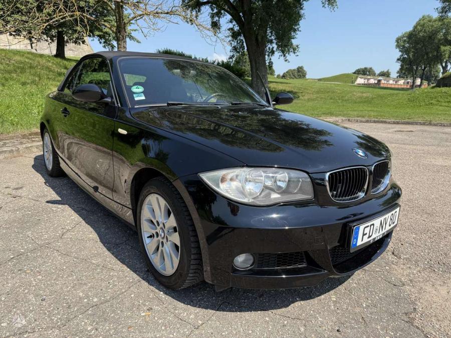 Black BMW 120 2009 in Kaunas, with an engine capacity of 2.00 L and mileage of 182 thousand km for 3750 €, photo 13 on AUTOMOTO.COM.LV